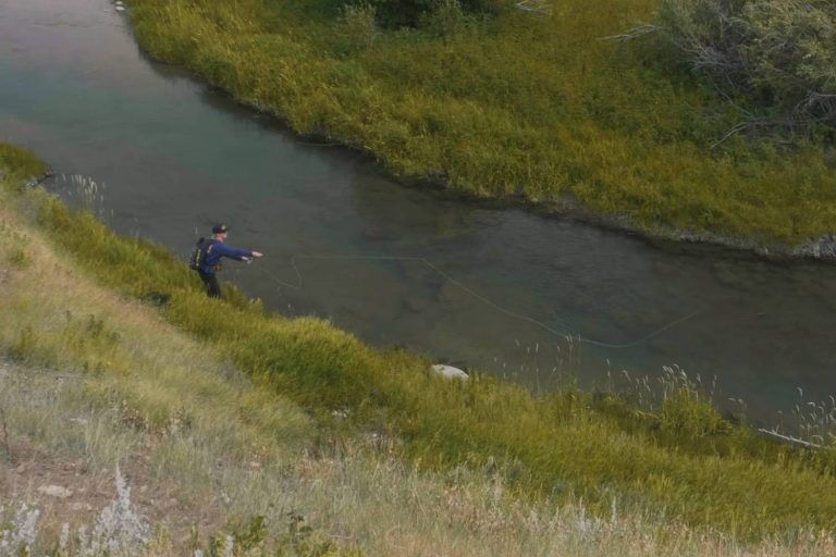How to Cast a Fly Rod (2 Minute Guide for Accurate Casting)